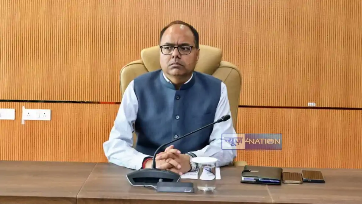 Patna DM Property : पटना डीएम के पास कितनी संपत्ति, कैश की रकम जान रह ...