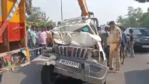 Bihar Road accident - अग्निवीर की ट्रेनिंग पूरा कर परिवार के साथ घर लौट रहे जवान की गाड़ी ने ...
