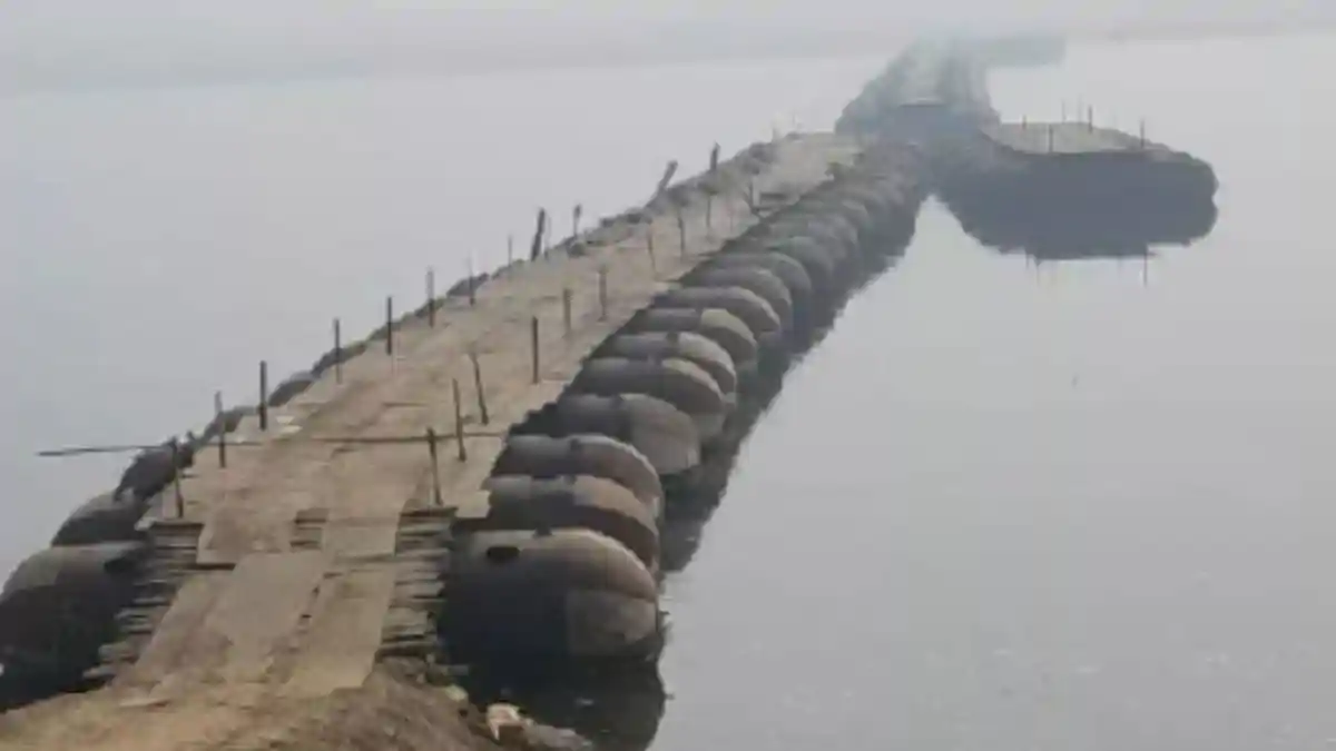 Pipa Pul Bridge:यूपी-बिहार की राह हो जाएगी कठिन, महुली गंगा घाट का पीपा ...